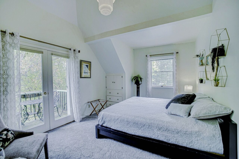 Historic James Mulvey Carriage house (Whole house) - Stillwater | Vrbo