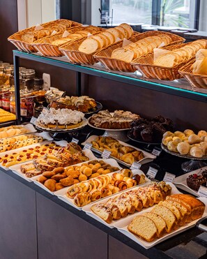 Pequeno-almoço tipo buffet diário incluído 
