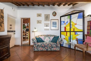 Apartamento | Sala de estar | Smart TV de 30 polegadas com canais por cabo, televisor 