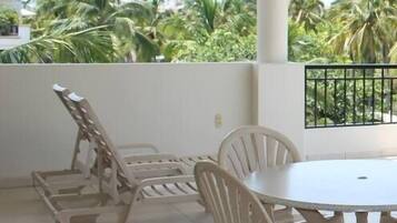 Apartamento Familiar em Condomínio Fechado | Terraço/pátio interior
