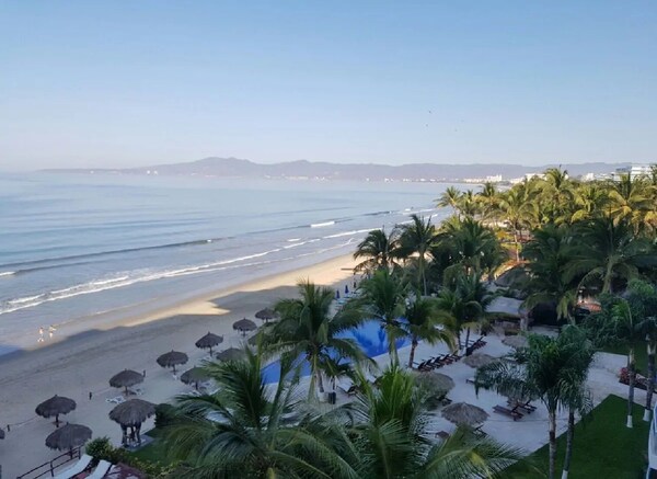 Condo Kite Tower By Trvl2hm - Nuevo Vallarta