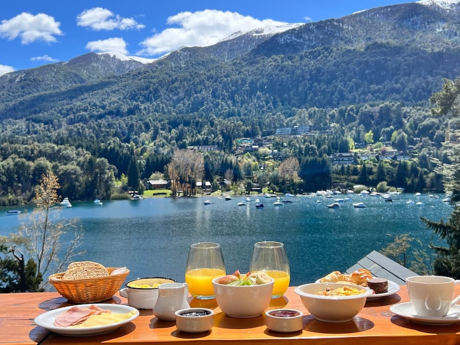 Pequeno-almoço tipo buffet diário incluído