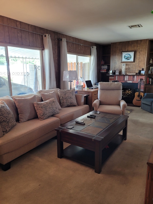 Family Home With Everything You Need - Phoenix, AZ