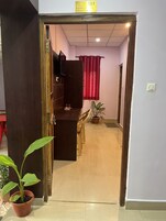 Cofre no quarto, secretária adequada para computadores portáteis 