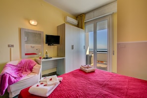 Quarto Quádruplo Superior | Cofre no quarto, Wi-fi grátis, roupa de cama fornecida 
