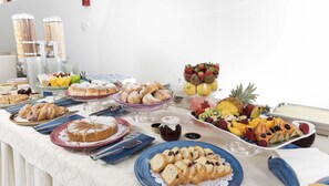 Pequeno-almoço tipo buffet diário incluído 