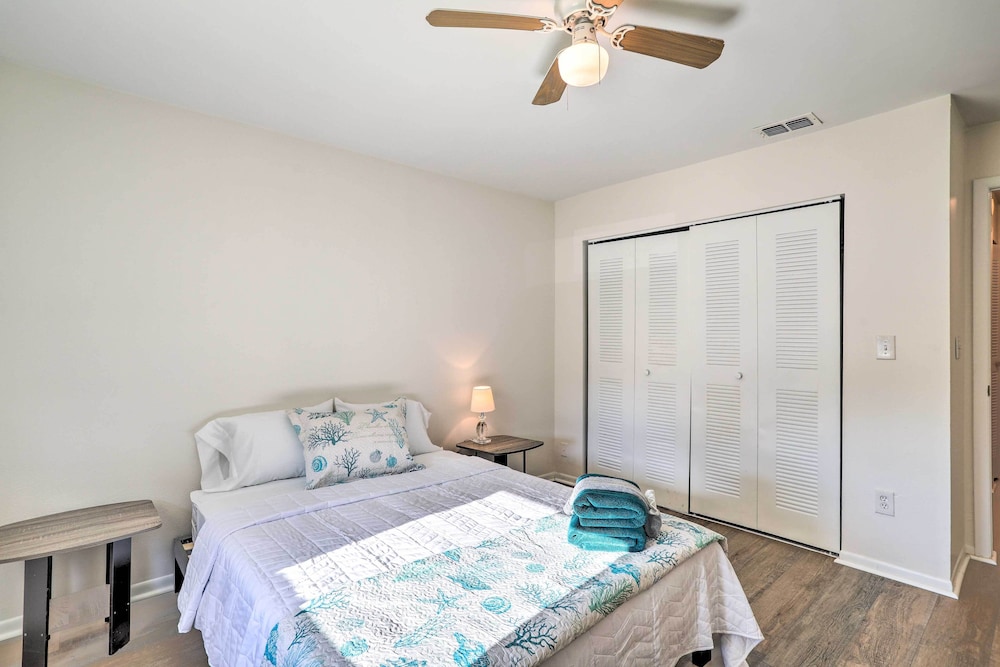 St Petersburg Hideaway W/ Fire Pit & Grill! - St. Petersburg, FL