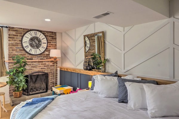 New! Cat\/dog-friendly Apartment Between Seattle & Tacoma! - Des Moines, WA