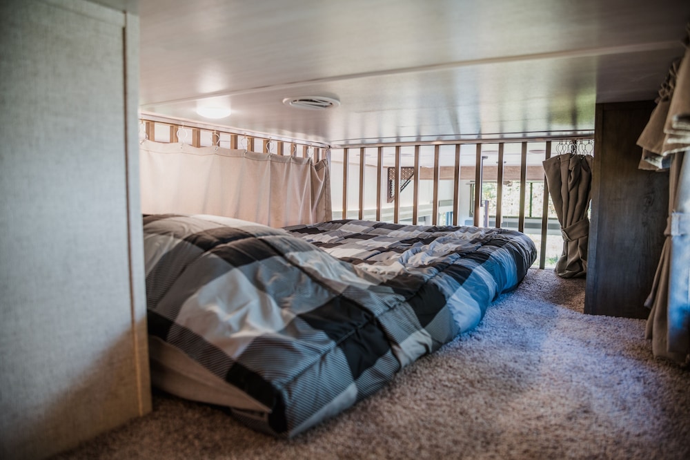 Lodge Camper Just Minutes From Glacier Park! - Montana