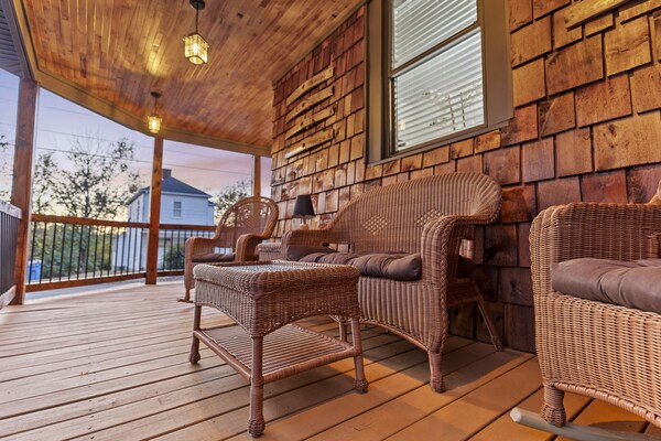 Wilderness Trail Bungalow. Adjustable Beds - Harrodsburg, KY