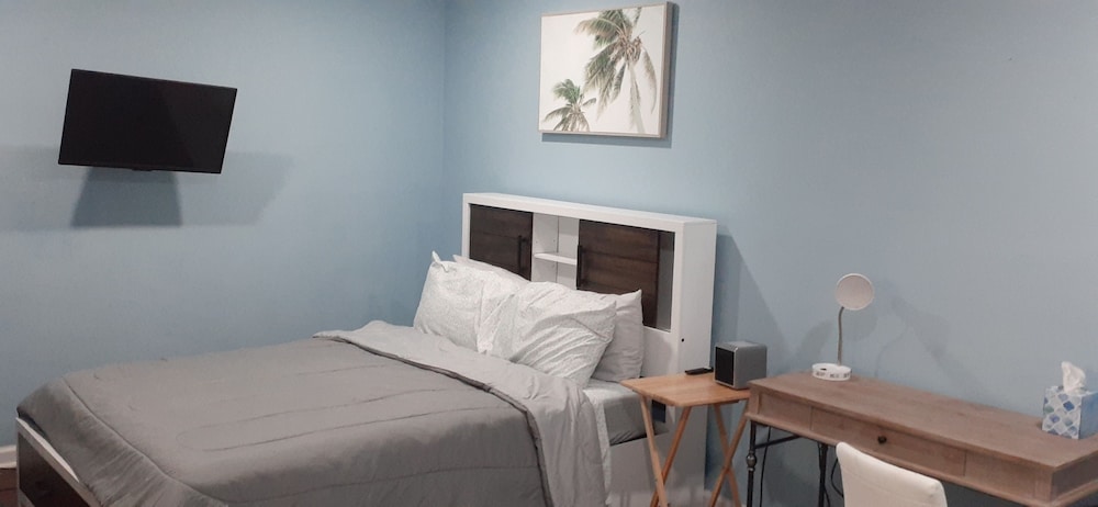 Lower Level Loft - Adorable Studio Apt. Near Bwi - Maryland