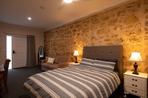 Roupas de cama premium, individualmente decorados, escrivaninha