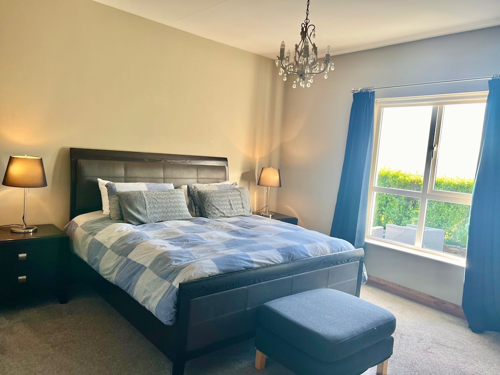Luxury five-star accommodation with sea views on the Wild Atlantic Way ...