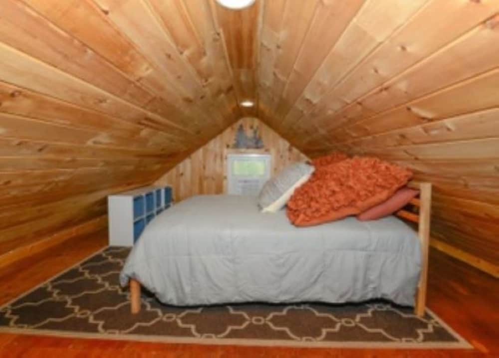 Cozy Cabin In The White Mountains Of Maine - Maine