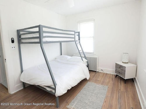 Beautiful 3 Br. Single_family (267955) By Houzlet - Red Bank, NJ