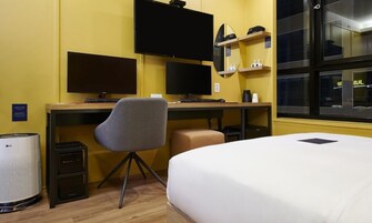Quarto Duplo Premium (PC) | Com decoração personalizada, com mobília individualizada, Wi-fi grátis 