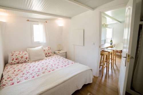 Casa De Vacaciones "Retiro Con Piscina Secreta En El Jardín" Con Piscina Compartida Y Wi-fi - Andalucía