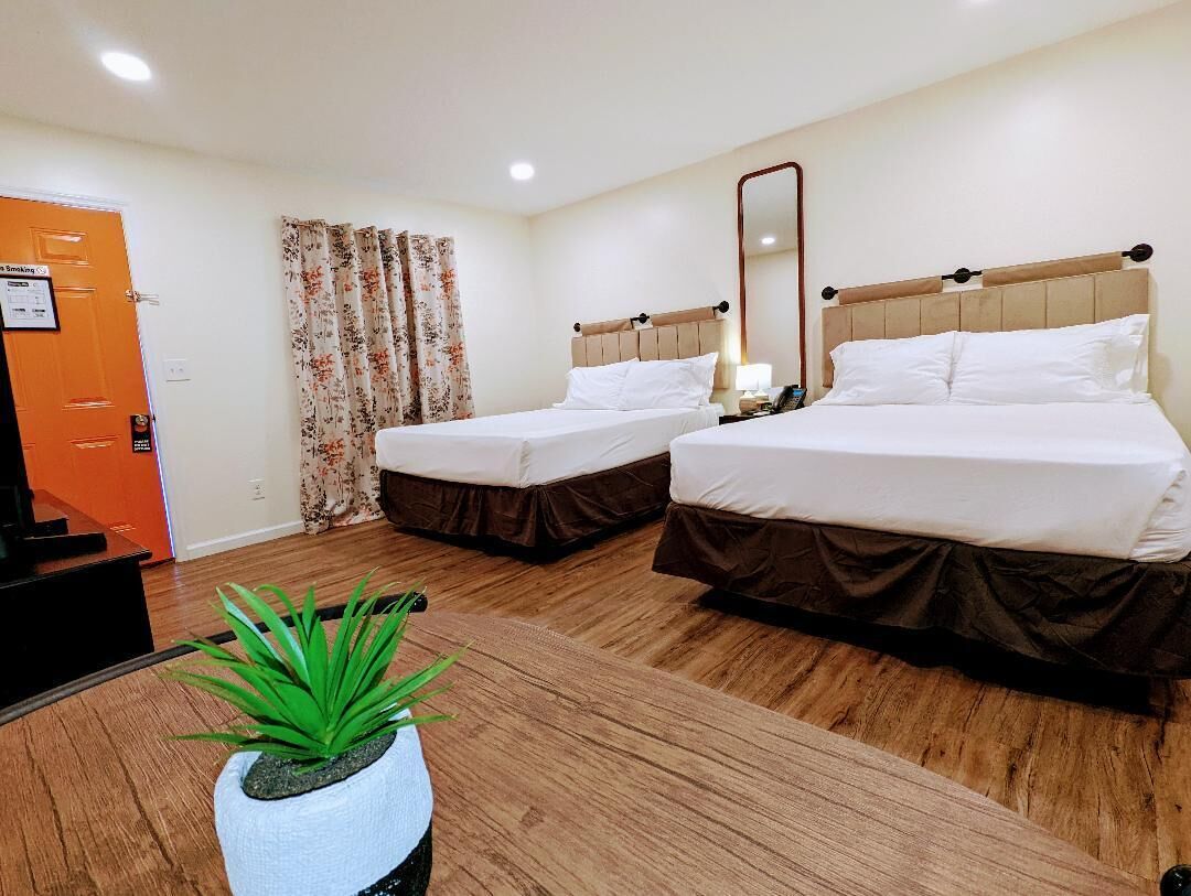 The Honey Bee Motel - Dunlap - Hotels.com