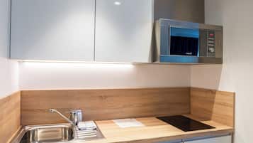Roupas de cama premium, cofres nos quartos, individualmente decorados