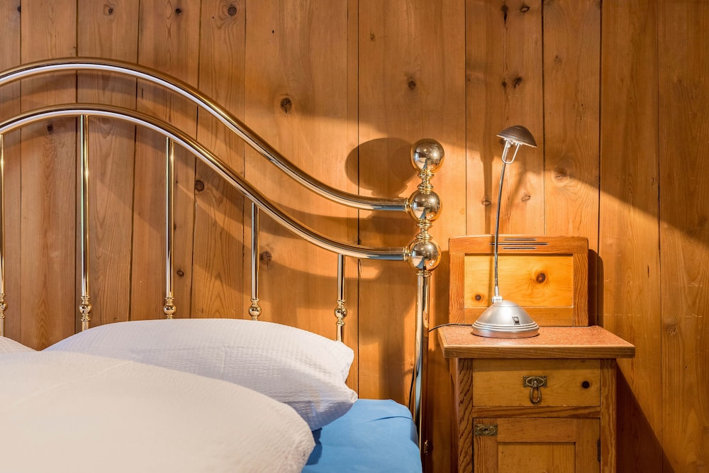 Apartment "Enrich" With Mountain View, Balcony & Wi-fi - Val Gardena