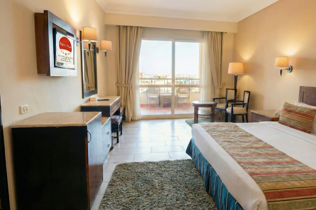 Apartamento Familiar | Roupa hipoalergénica, edredões de penas, minibar, cofre no quarto