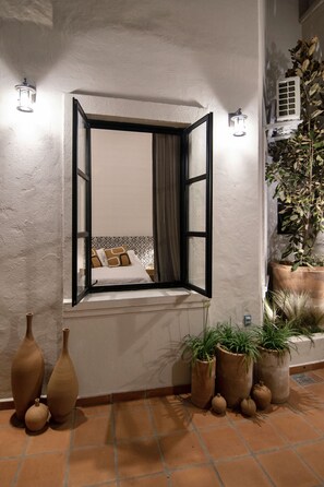 Quarto conforto, suíte | Individualmente decorados, individualmente mobiliados, cortinas blackout