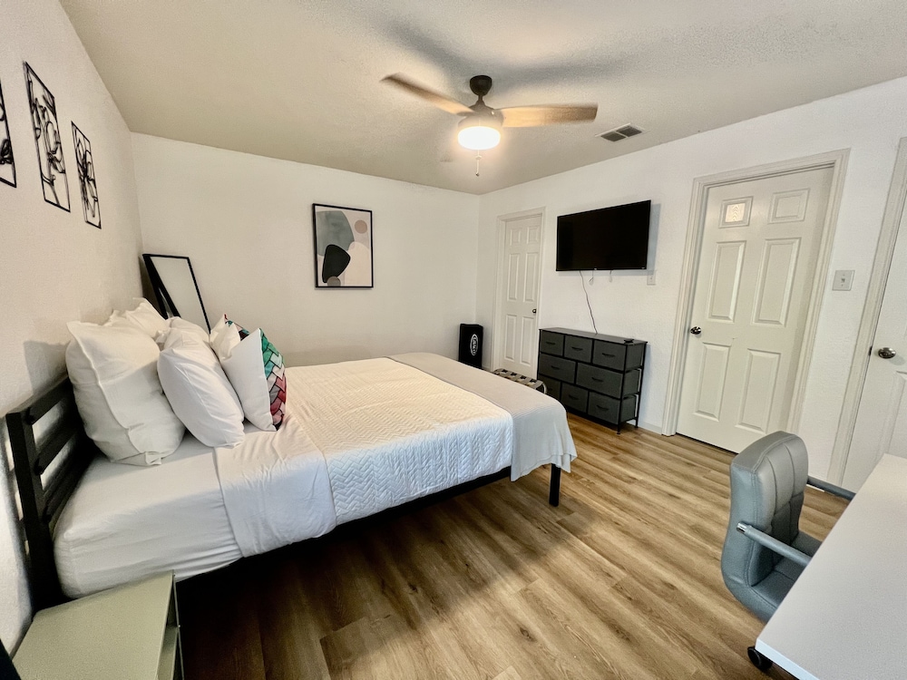2.5 Miles To Lackland Bmt/12 Miles To Sea World/riverwalk - Laurel Mountain Ranch - San Antonio