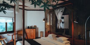 Cofres nos quartos, individualmente decorados