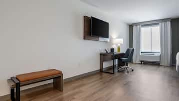 Suíte, várias camas, para não fumantes | Roupas de cama premium, escrivaninha, cortinas blackout
