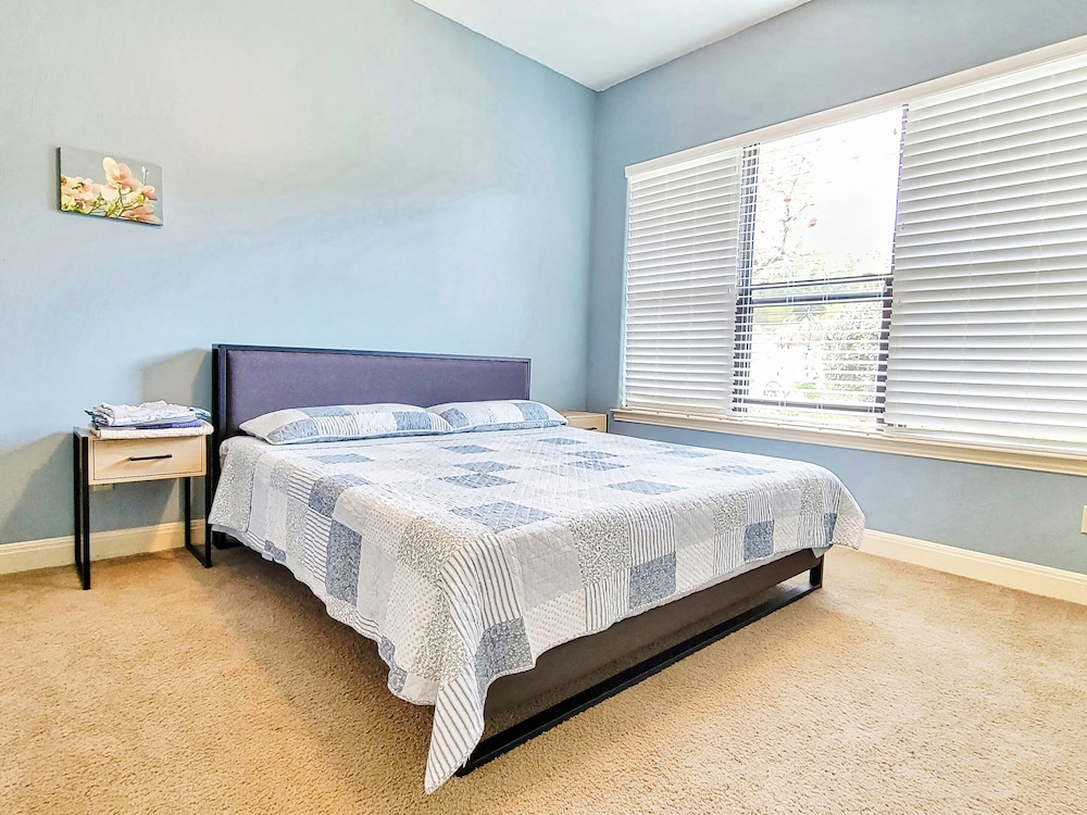Oasis by the Lake, a Family Friendly Retreat with Spectacular Hill ...