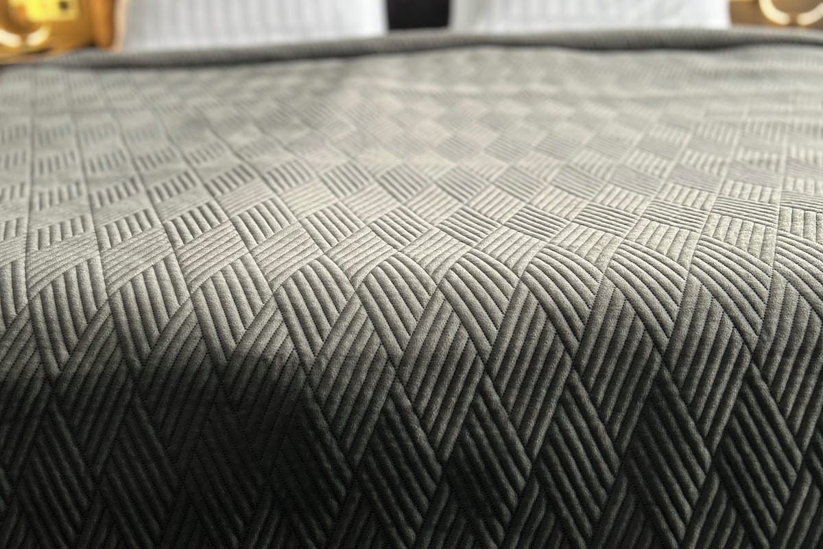 Roupas de cama premium, Wi-Fi de cortesia, roupa de cama