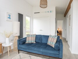 3 quartos, com decoração personalizada, com mobília individualizada 