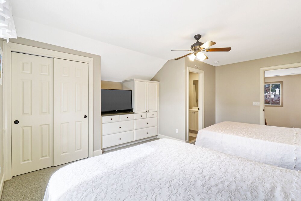 Cottage Living Is The Life For Me! Sleeps 8! - Bluffton, SC