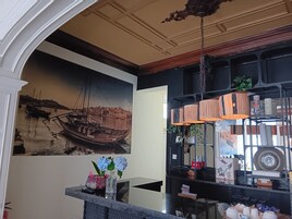 Pequeno-almoço continental diário incluído 