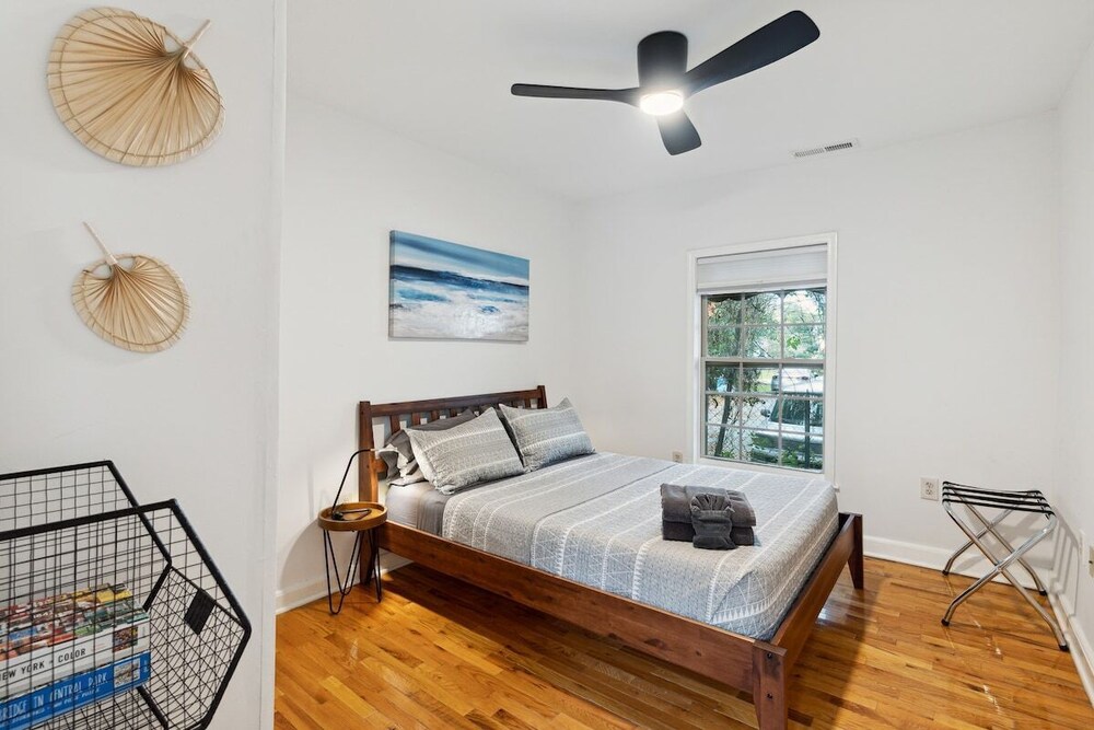 Oak House Charleston 2BR in downtown. Enjoy peacefulness, history ...