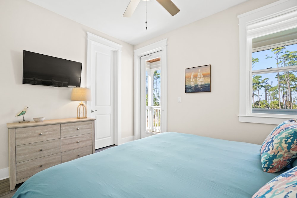5bed Beach House, Direct Access to Beach, Community Pool, Pickle Ball ...