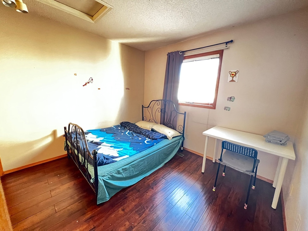 Calgary Hawkwood Service Resident - Calgary