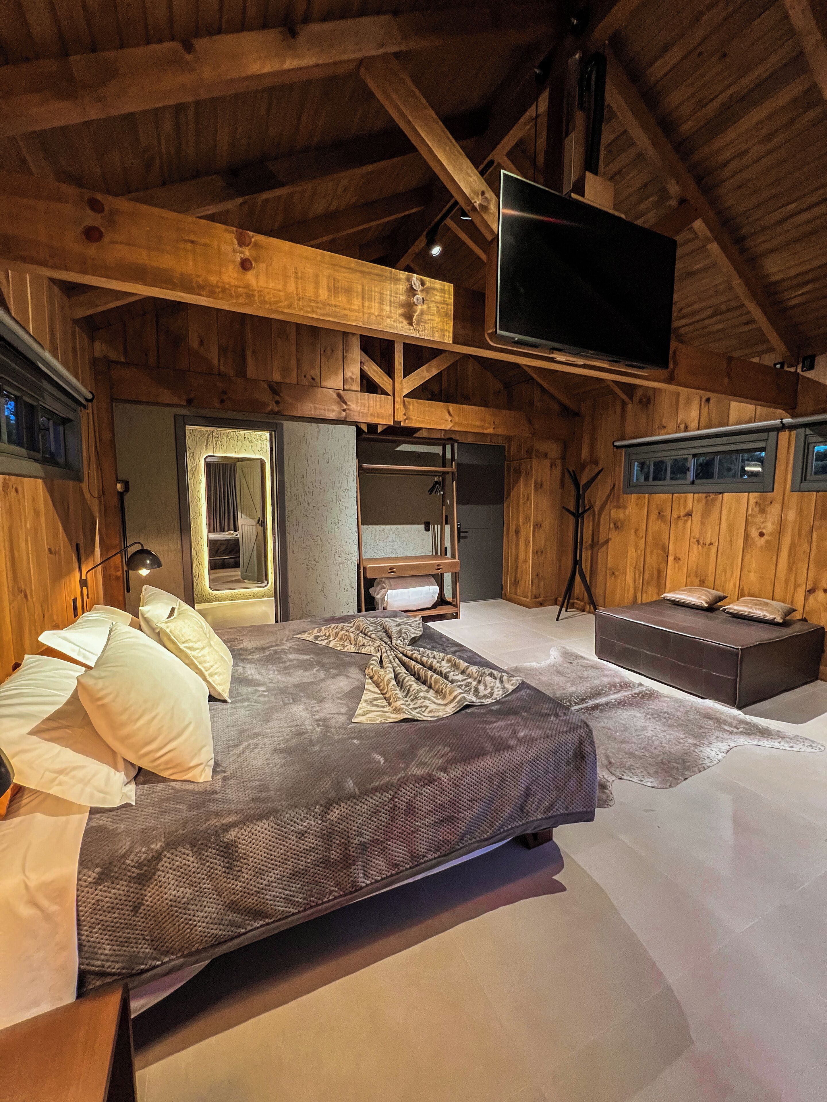 Suíte estúdio panorâmica | Roupas de cama premium, camas com colchões pillow-top, frigobar