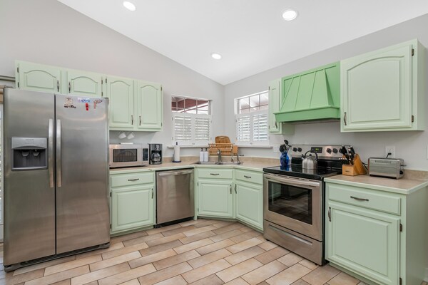 3 Acre Private Oasis W/ Inground Private Pool - North Fort Myers