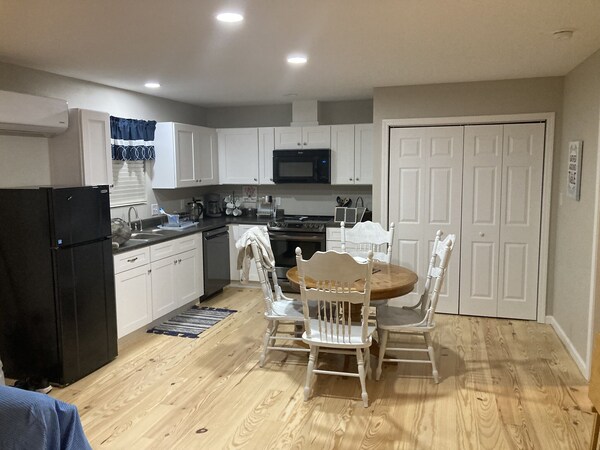 Ferns Cottage New Construction! A Cozy Place To Relax. - Alabama