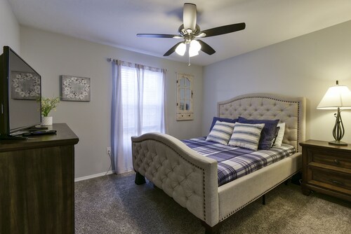 Comfy And Well Located Condo In Branson - Branson, MO