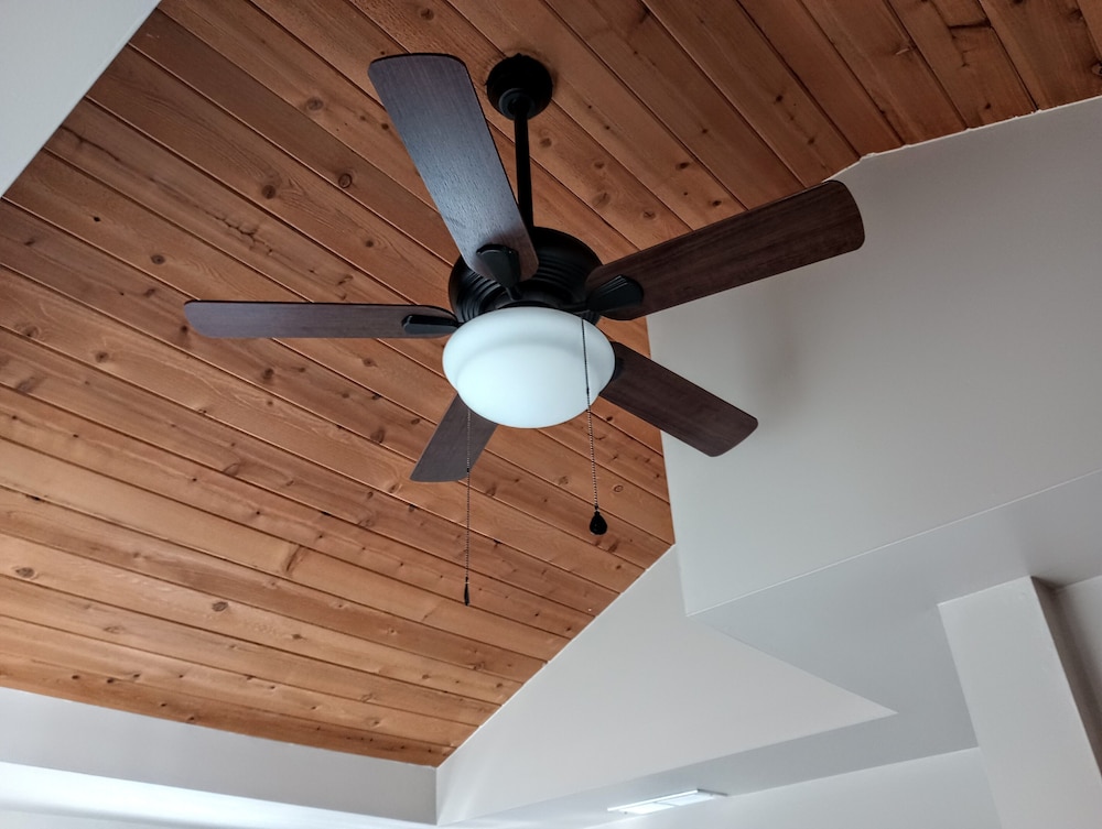 Waterfront Home For 2! 2 Decks, 2 Kayaks,hottub, Dock, Grill, Firepit, Wifi, A/c - Lake Erie, PA