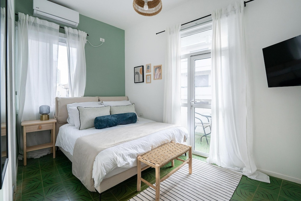 Carmel Beach House By Berry Stays - Israël