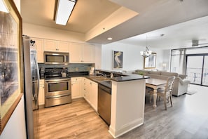 Condo, 3 quartos | Cozinha privada | Geladeira, fogão, cooktop, cafeteira/chaleira