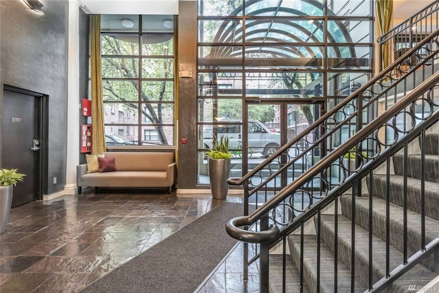 Your Home Base In The Heart Of Seattle - Seattle, WA