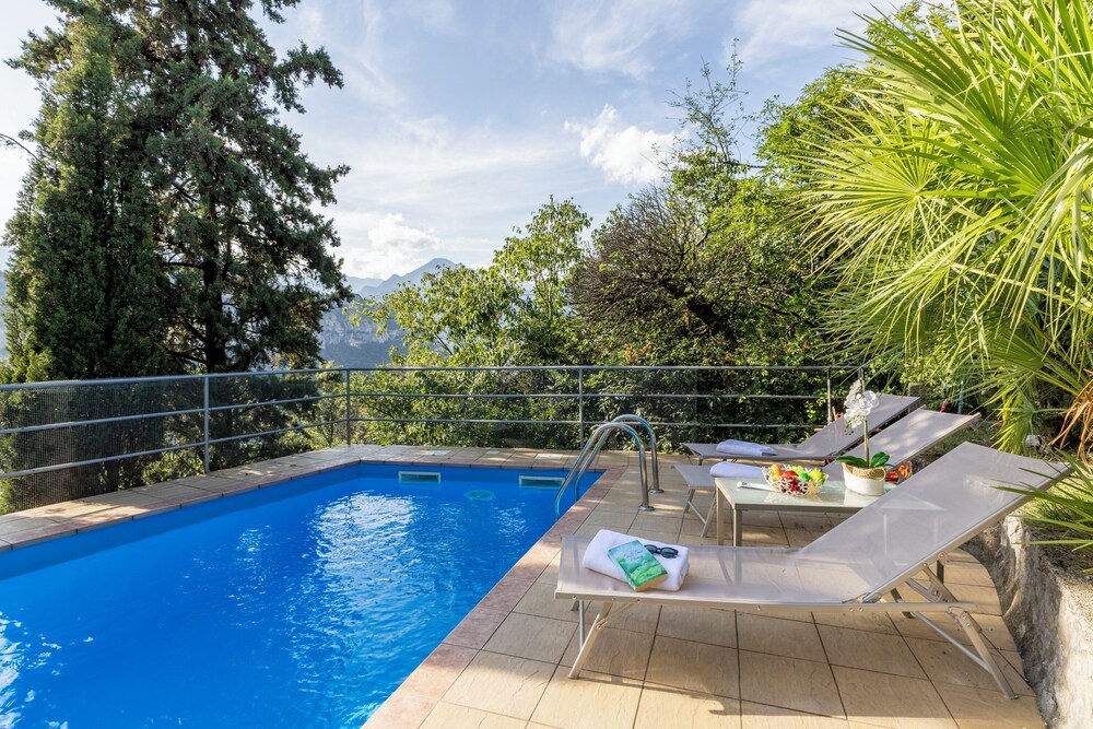 Villa Panorama With Private Pool - Nago-Torbole