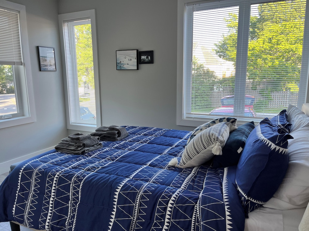 Sky Deck Penthouse Condo, Walk To Beach And Pier - Surfside Beach, ME