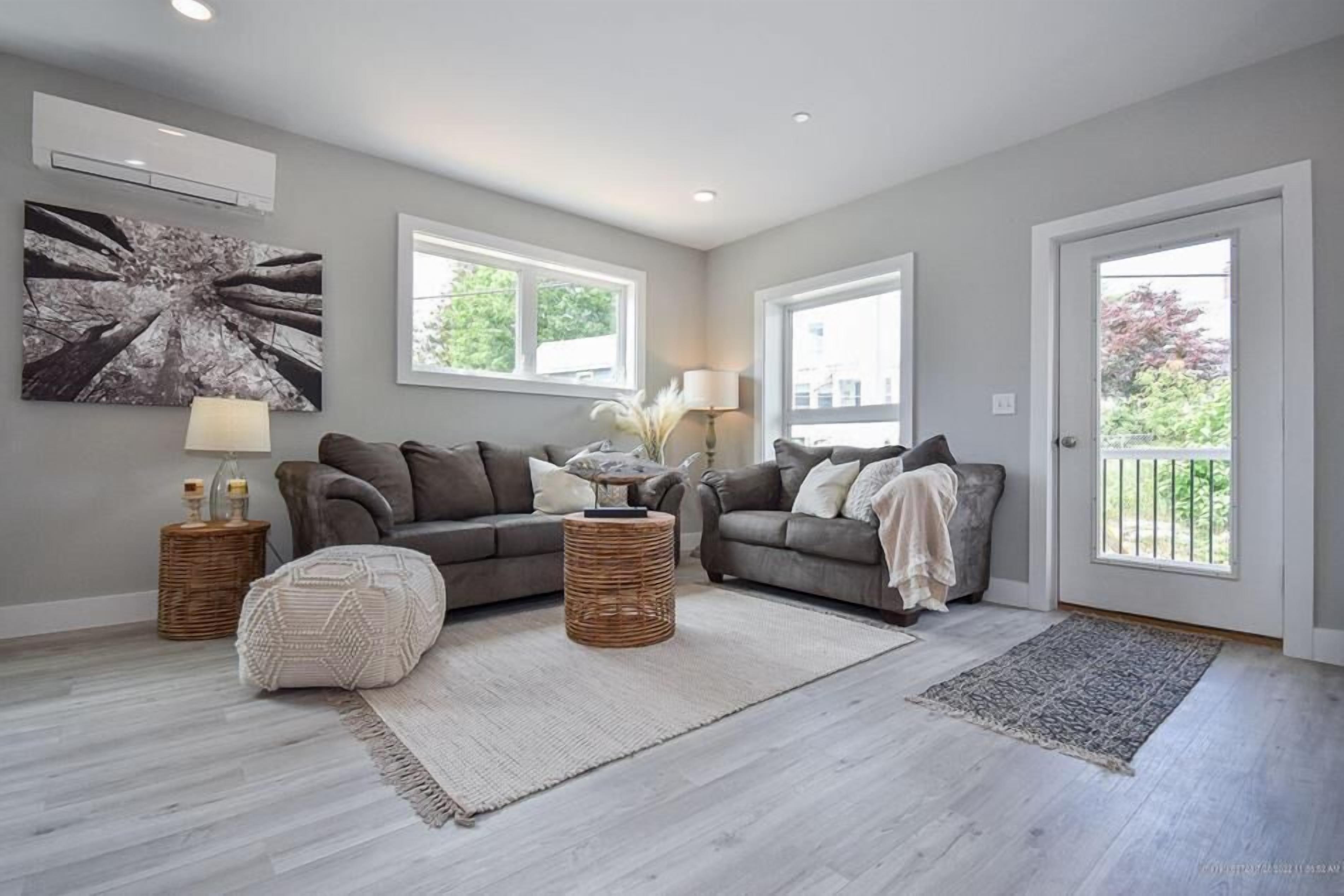 Garden Deck On 1st Floor - Close To Beach & Pier.  Easy Access. - Scarborough, ME