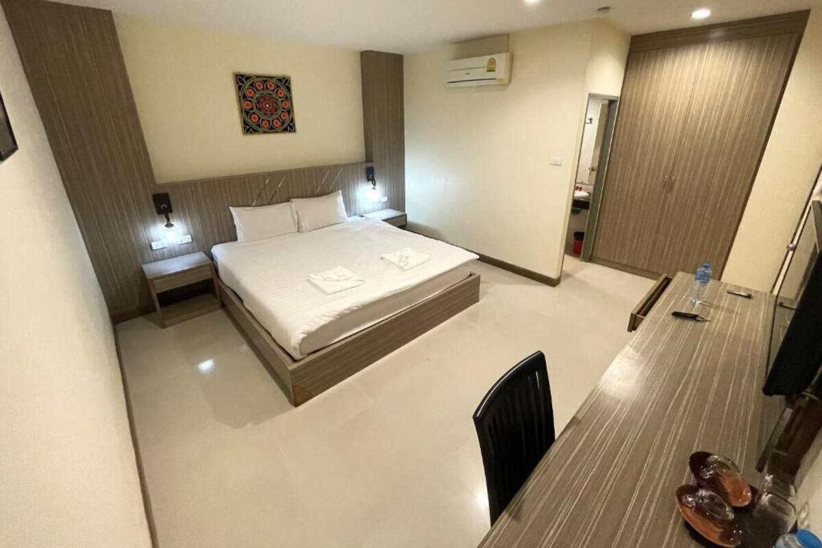 Quarto casal standard | Wi-Fi de cortesia, roupa de cama