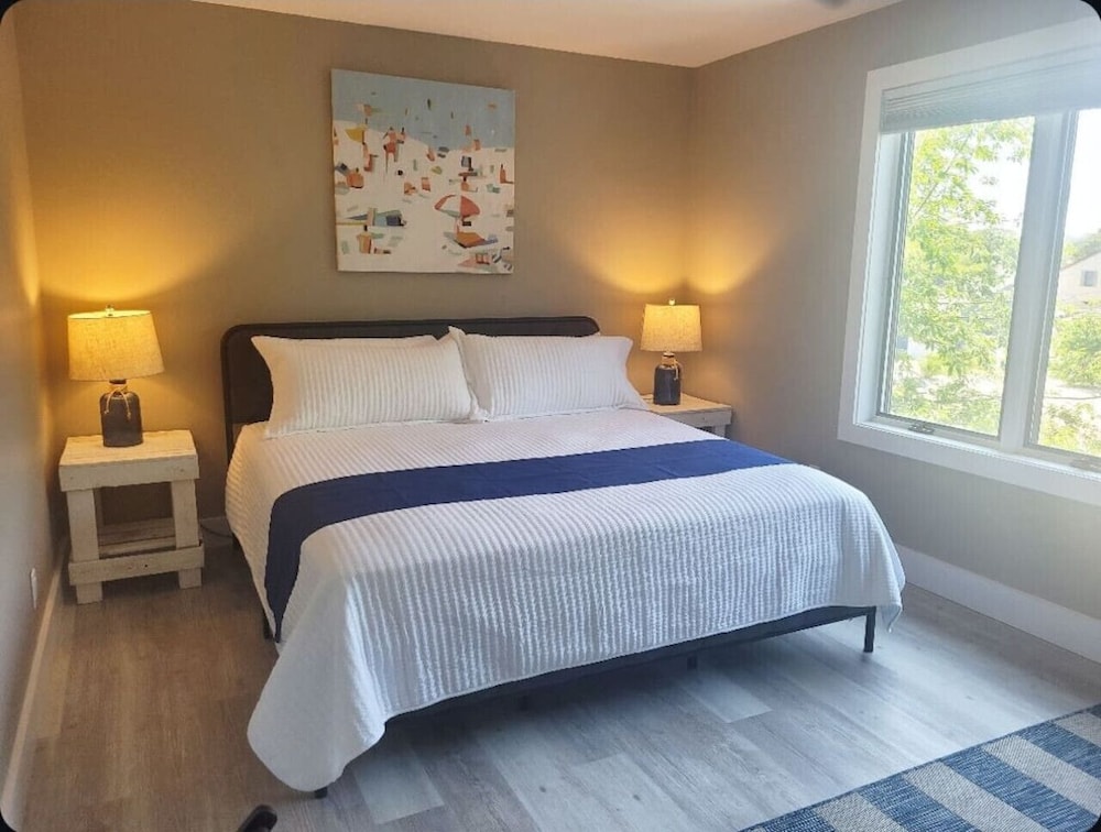 Chalet By The Bay - Sleeps 12 - Cape May, NJ